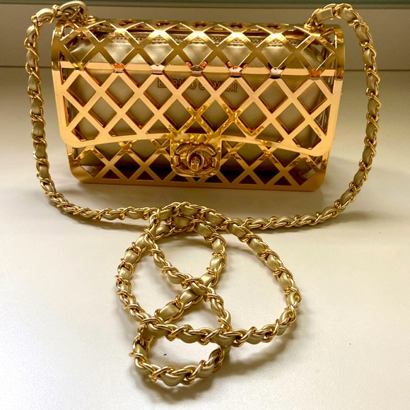 Enrico Coveri | Bags | Enrico Coveri Goldplated Shoulder Bag | Poshmark